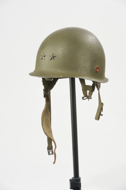Major-General Gavin's US M1 helmet | Airborne